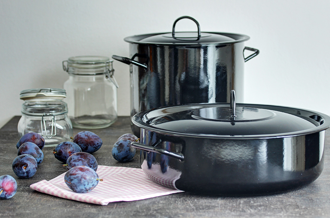 Metalac Cookware - Cooking and Braising